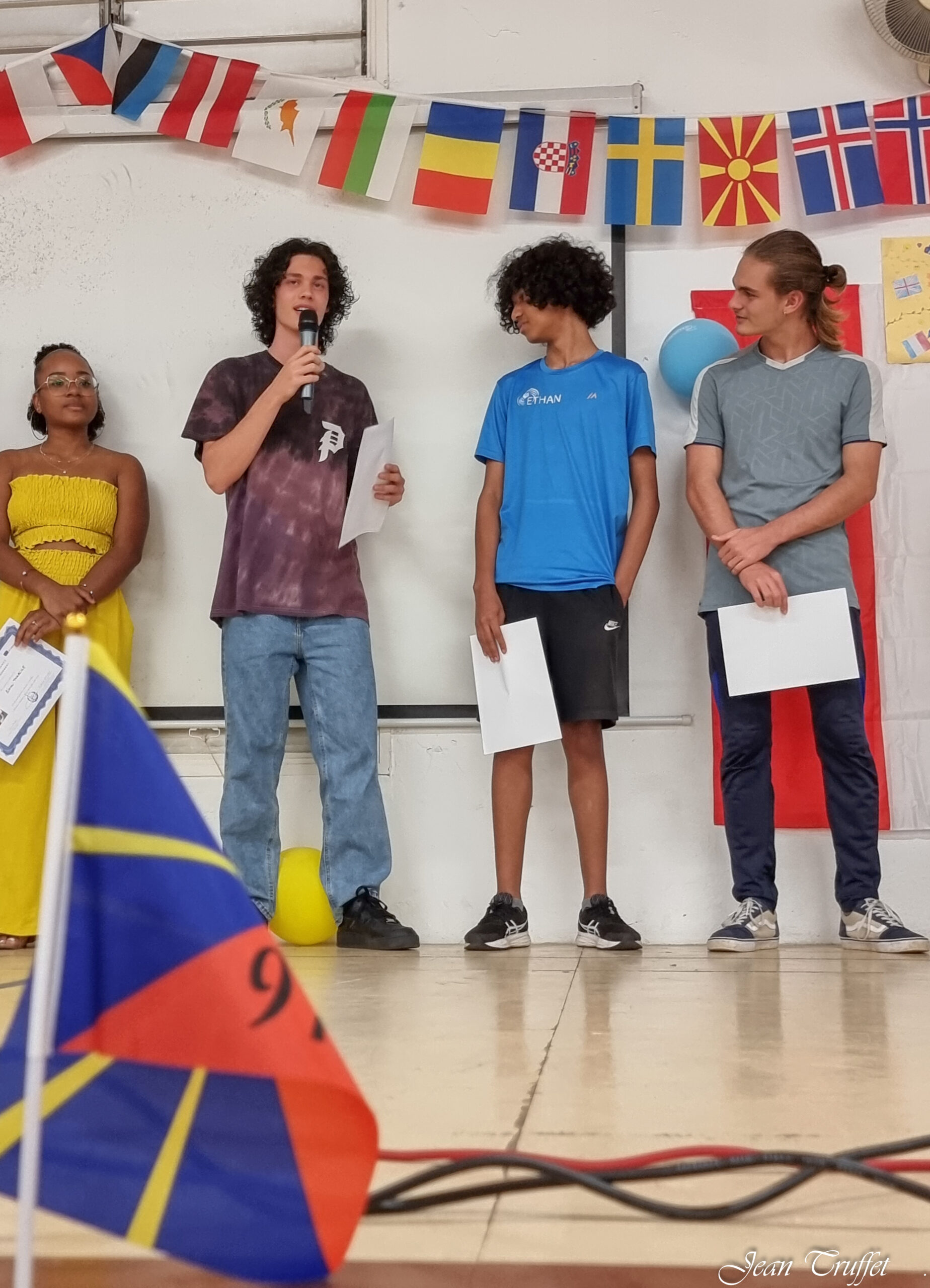 Cérémonie de clôture des échanges ERASMUS | Collège Les Deux Canons